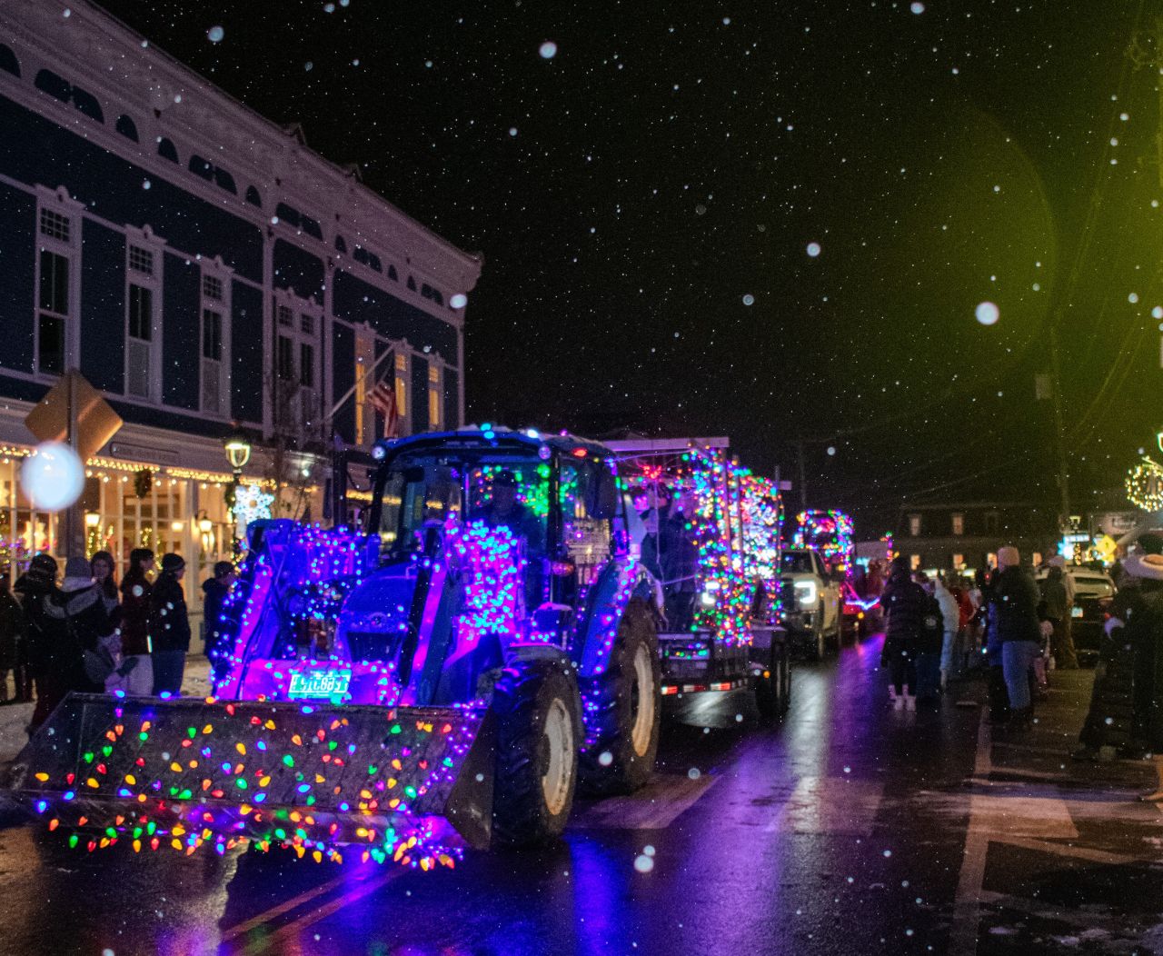 Holiday Tractor Parade set to light up Manchester on Saturday | Vermont ...